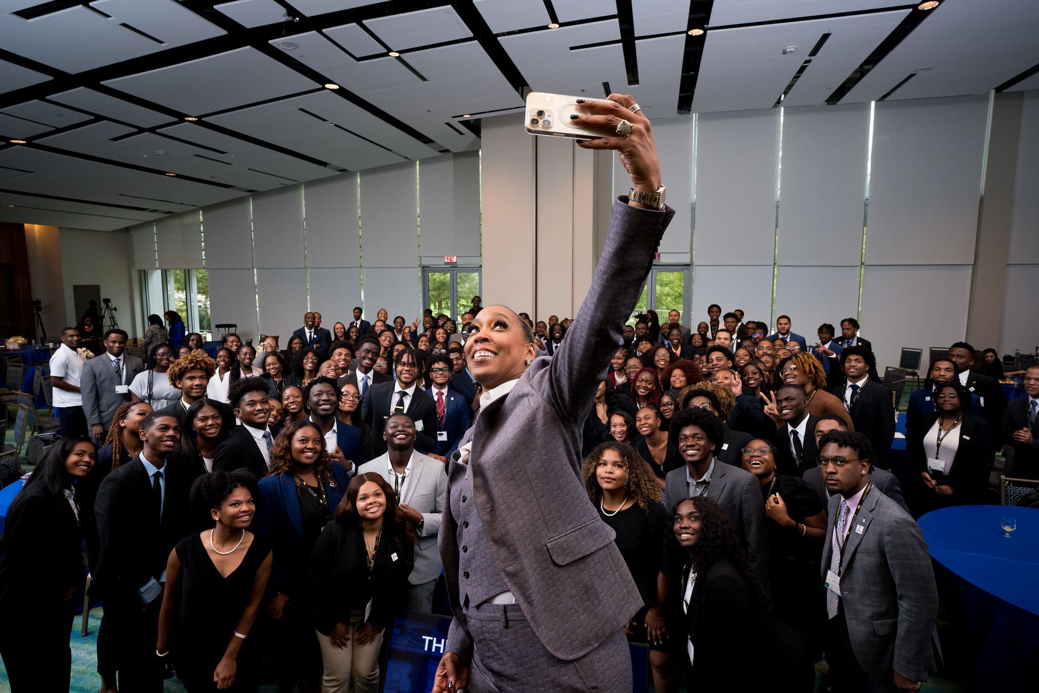 Honors Symposium Agenda - The Executive Leadership Council